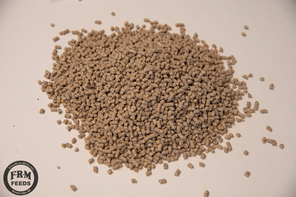 Pig Popper Pellets Non-Med - Flint River Mills, Inc.